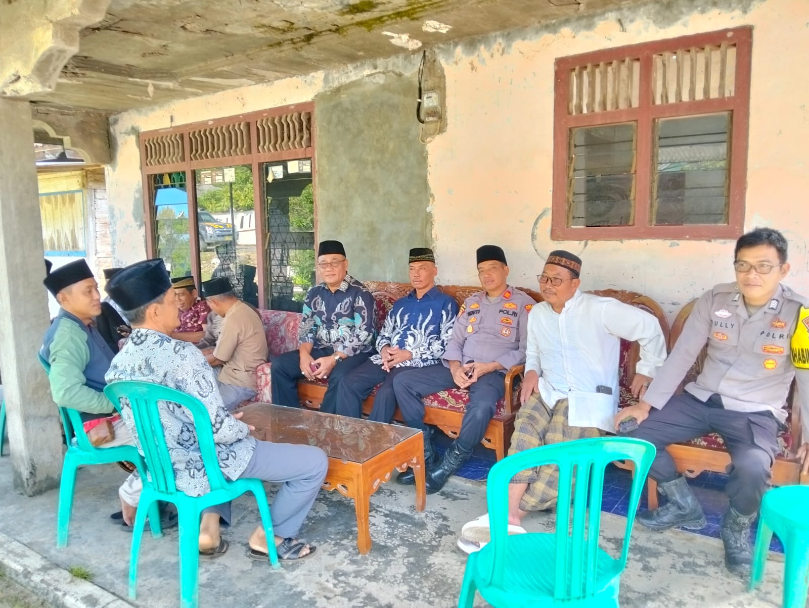 Apdesi Kecamatan Semaka dan Seluruh Kepala Desa Melayat Kepergian Orang ...